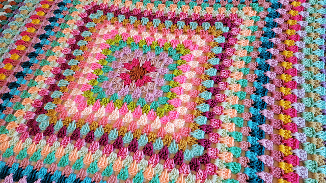 Star Struck Afghan - crafts.alldaycrochet