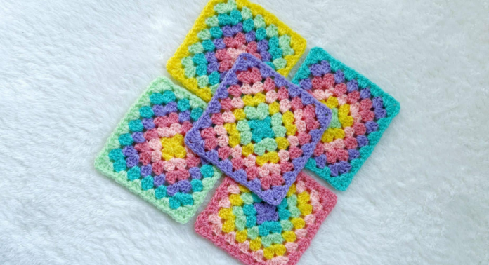 Rainbow Granny Square | crafts.alldaycrochet