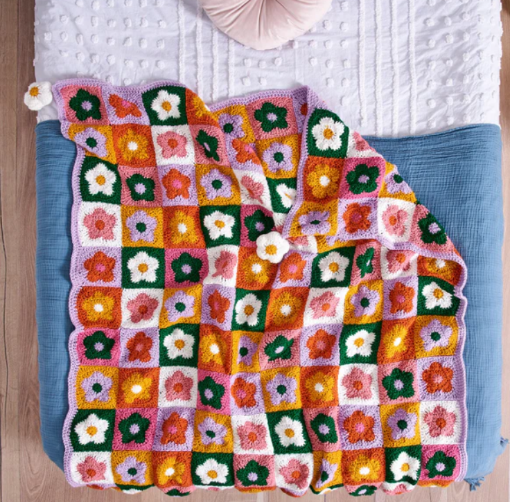 Daisies Crochet Blanket Pattern | crafts.alldaycrochet